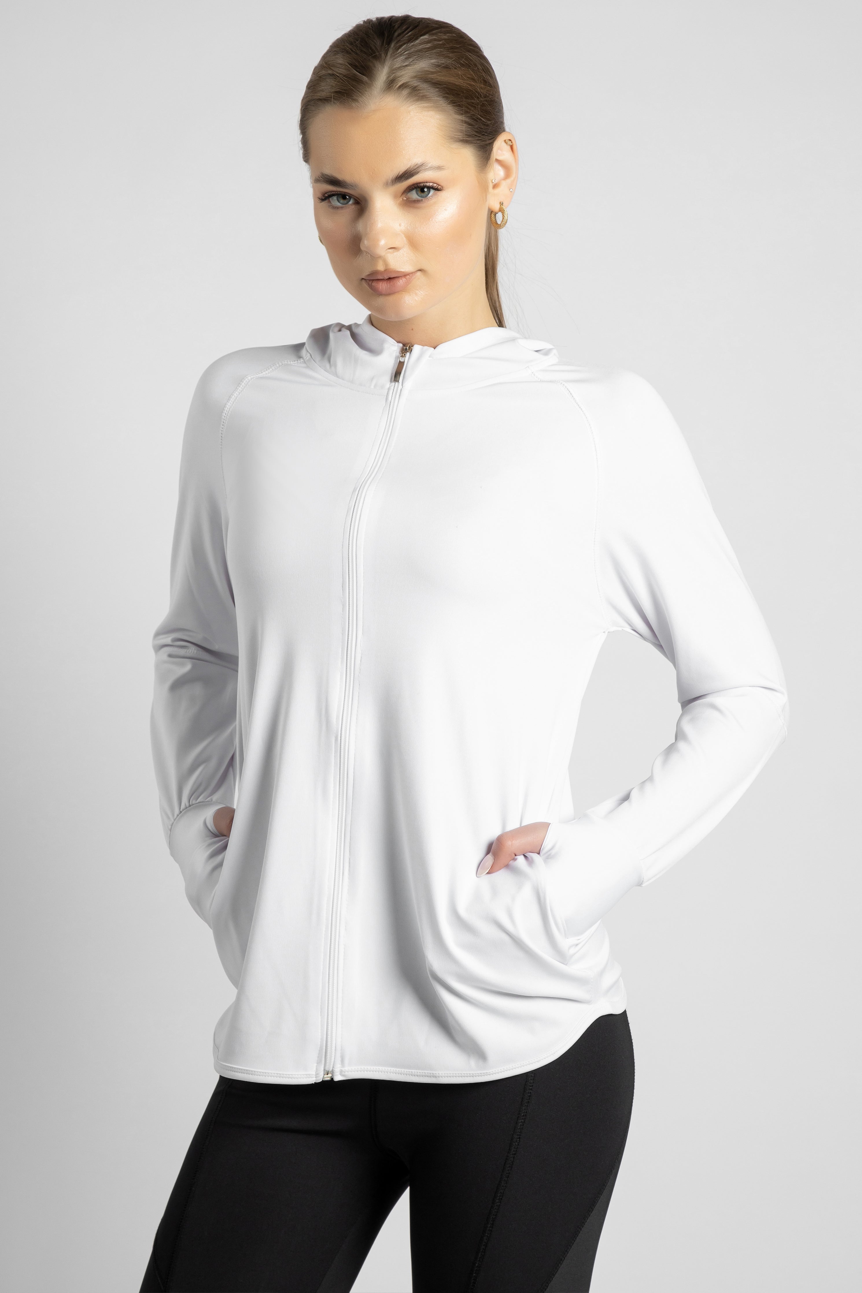 Women's Oversized Sports Jacket in timeless white , complete with refi ...